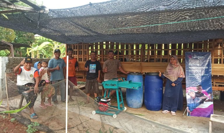 Lokadesa Serahkan Bantuan Alat Pencacah Rumput dan Tong Silase kepada ...